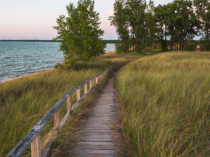 www.michigandnr.com - /parksandtrails/images/SPTR/221/